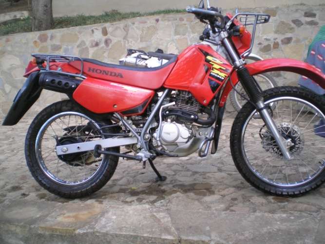 Tumomo.com Honda ctx 200 como nueva con solo 2